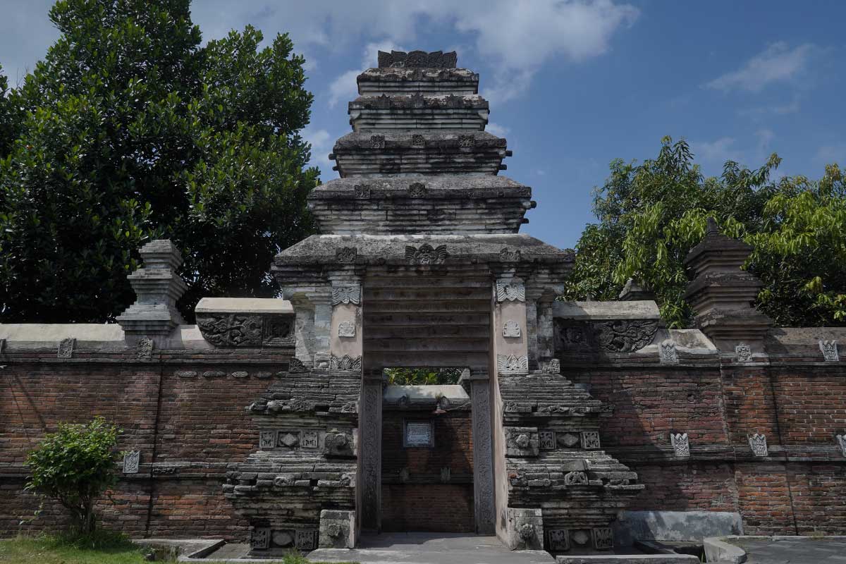Pasang Surut | Makam Raja Mataram Kotagede