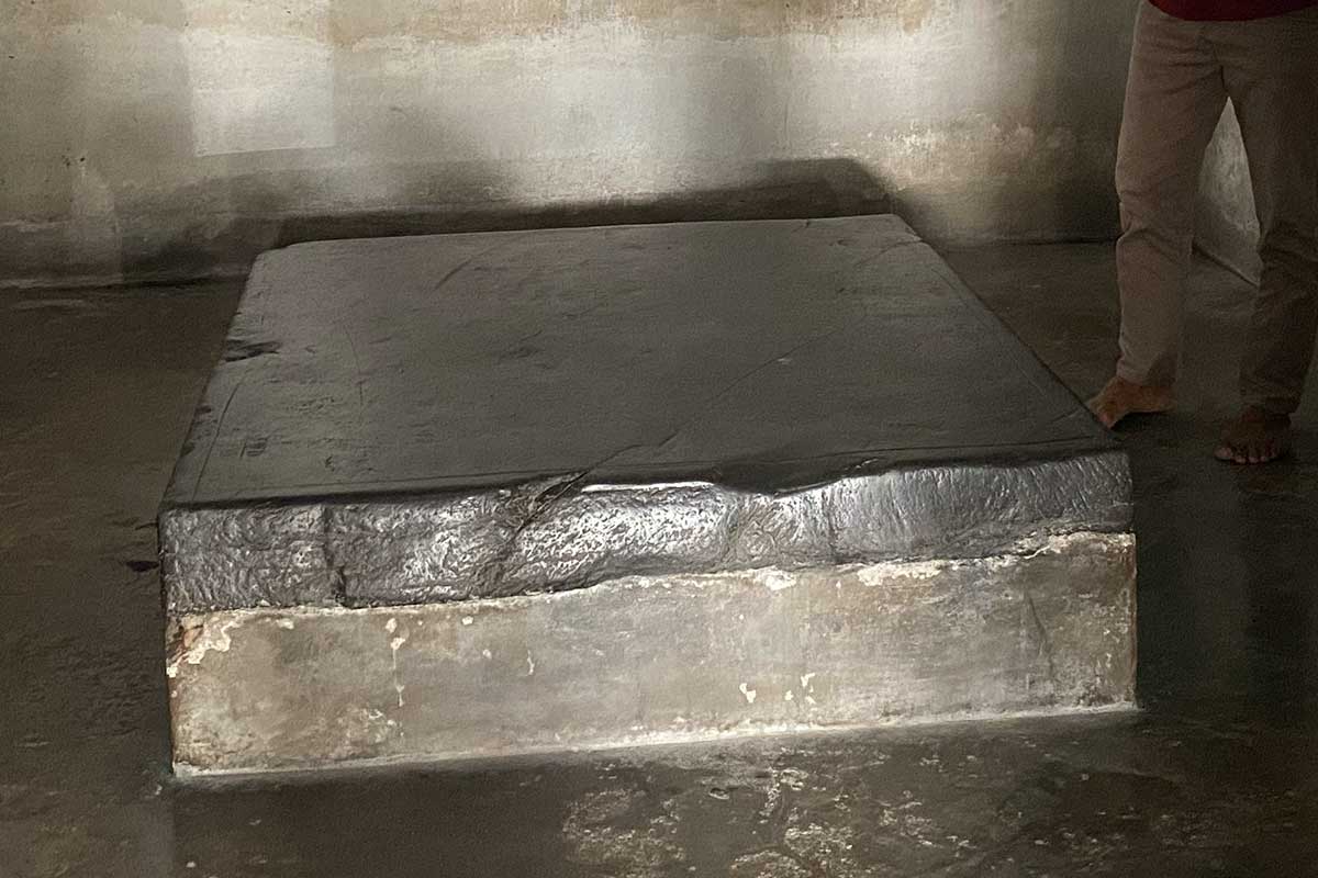 Watu Gilang | Makam Raja Mataram Kotagede